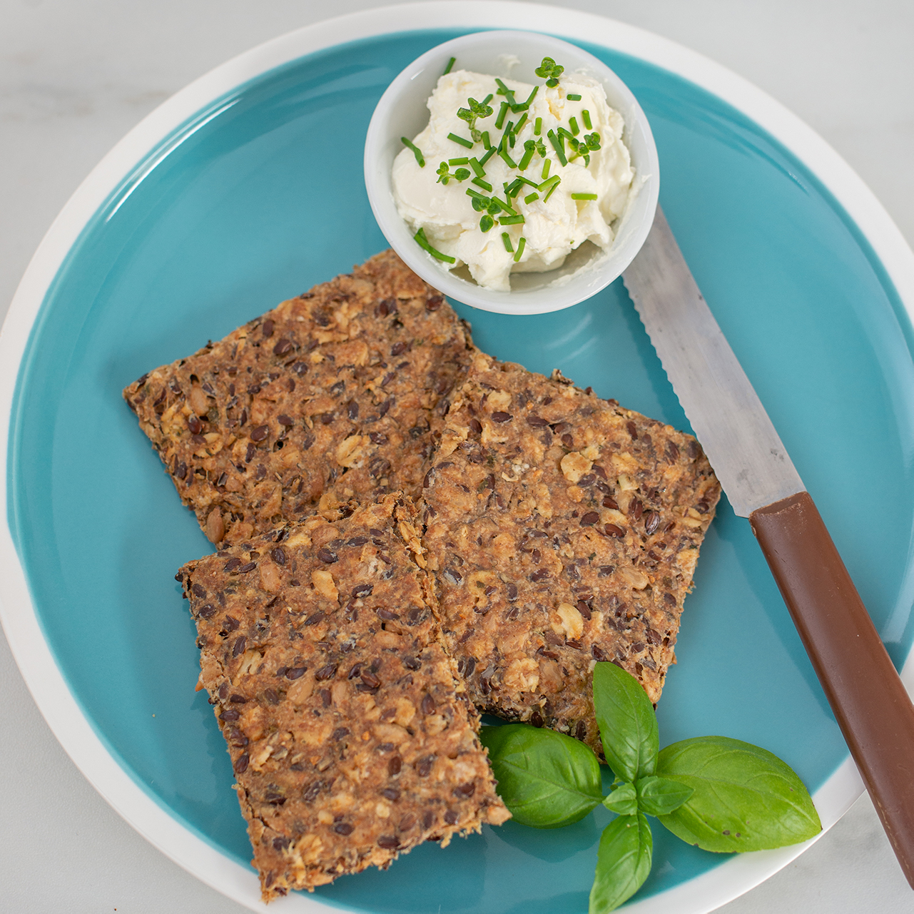 Homemade crispbread - Sukrin